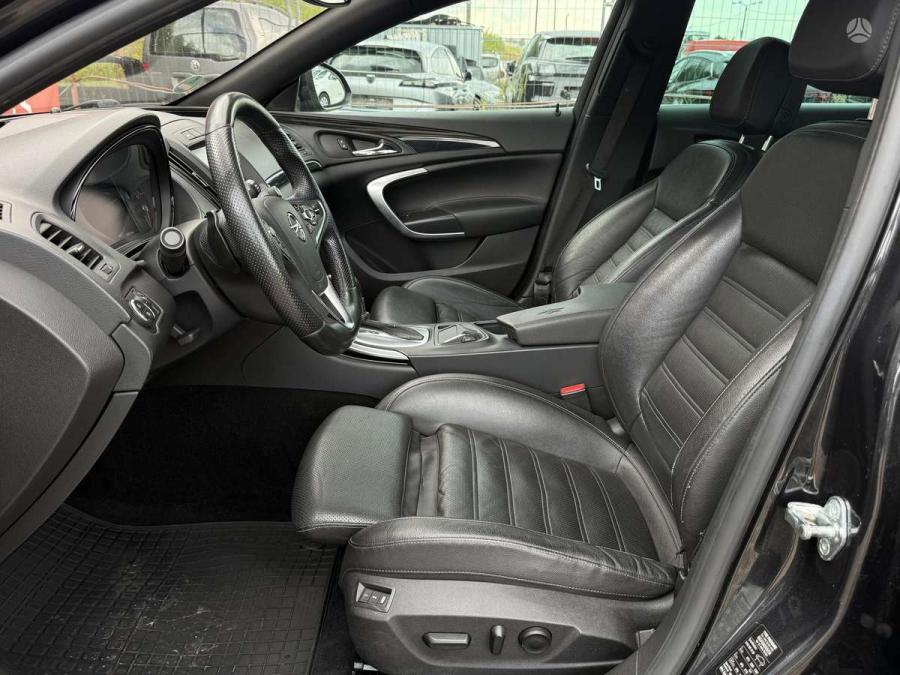 Black Opel Insignia 2014 in Vilnius, with an engine capacity of 1.96 L and mileage of 189 thousand km for 7000 €, photo 11 on AUTOMOTO.COM.LV