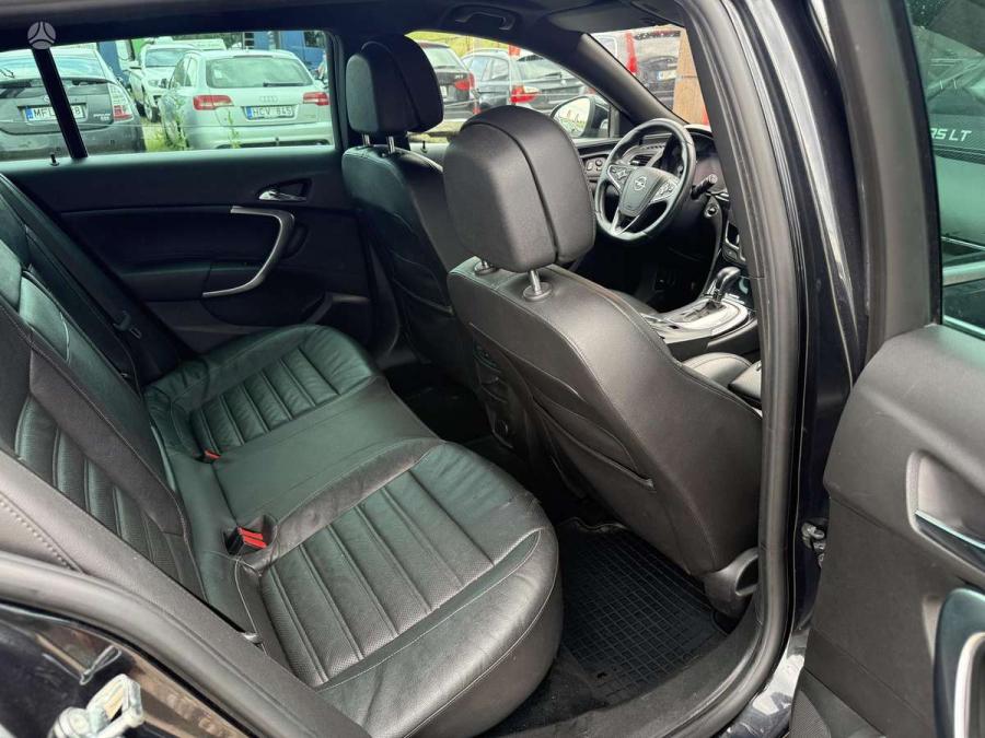 Black Opel Insignia 2014 in Vilnius, with an engine capacity of 1.96 L and mileage of 189 thousand km for 7000 €, photo 19 on AUTOMOTO.COM.LV