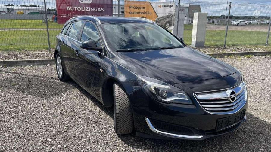 Black Opel Insignia 2014 in Marijampole, with an engine capacity of 1.96 L and mileage of 241 thousand km for 5650 €, photo 8 on AUTOMOTO.COM.LV