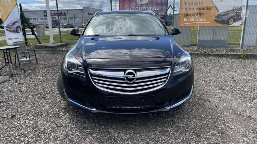 Black Opel Insignia 2014 in Marijampole, with an engine capacity of 1.96 L and mileage of 241 thousand km for 5650 €, photo 9 on AUTOMOTO.COM.LV