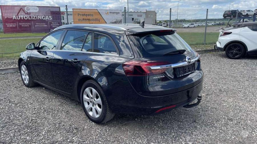 Black Opel Insignia 2014 in Marijampole, with an engine capacity of 1.96 L and mileage of 241 thousand km for 5650 €, photo 12 on AUTOMOTO.COM.LV