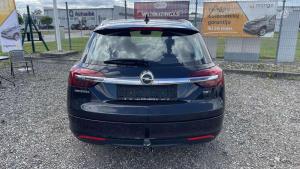 Black Opel Insignia 2014 in Marijampole, with an engine capacity of 1.96 L and mileage of 241 thousand km for 5650 €, photo 13 on AUTOMOTO.COM.LV