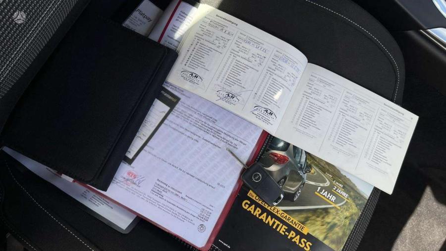 Black Opel Insignia 2014 in Marijampole, with an engine capacity of 1.96 L and mileage of 241 thousand km for 5650 €, photo 26 on AUTOMOTO.COM.LV