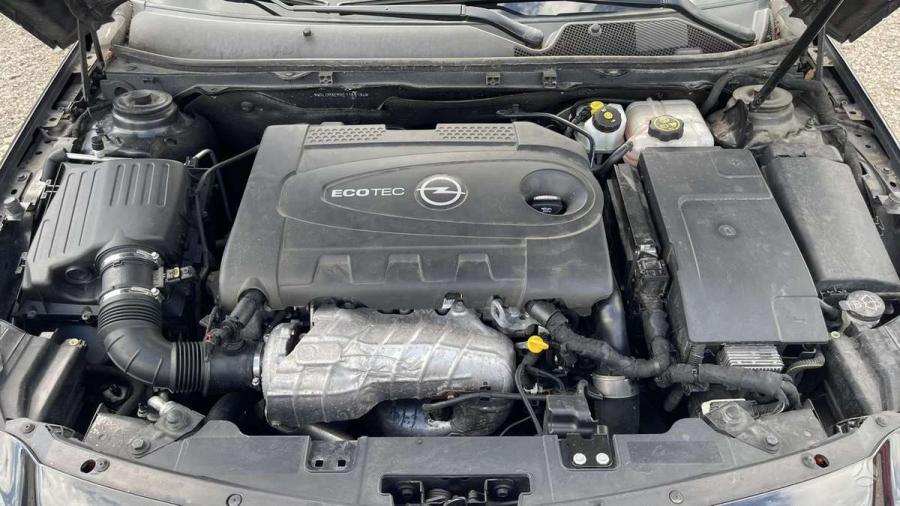 Black Opel Insignia 2014 in Marijampole, with an engine capacity of 1.96 L and mileage of 241 thousand km for 5650 €, photo 28 on AUTOMOTO.COM.LV