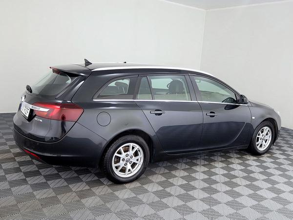 Black Opel Insignia 2014 in Tallinn, with an engine capacity of 2.00 L and mileage of 299 thousand km for 2899 €, photo 3 on AUTOMOTO.COM.LV