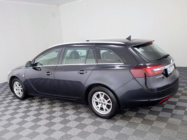 Black Opel Insignia 2014 in Tallinn, with an engine capacity of 2.00 L and mileage of 299 thousand km for 2899 €, photo 4 on AUTOMOTO.COM.LV