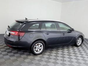 Black Opel Insignia 2014 in Tallinn, with an engine capacity of 2.00 L and mileage of 299 thousand km for 2899 €, photo 11 on AUTOMOTO.COM.LV