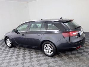 Black Opel Insignia 2014 in Tallinn, with an engine capacity of 2.00 L and mileage of 299 thousand km for 2899 €, photo 12 on AUTOMOTO.COM.LV