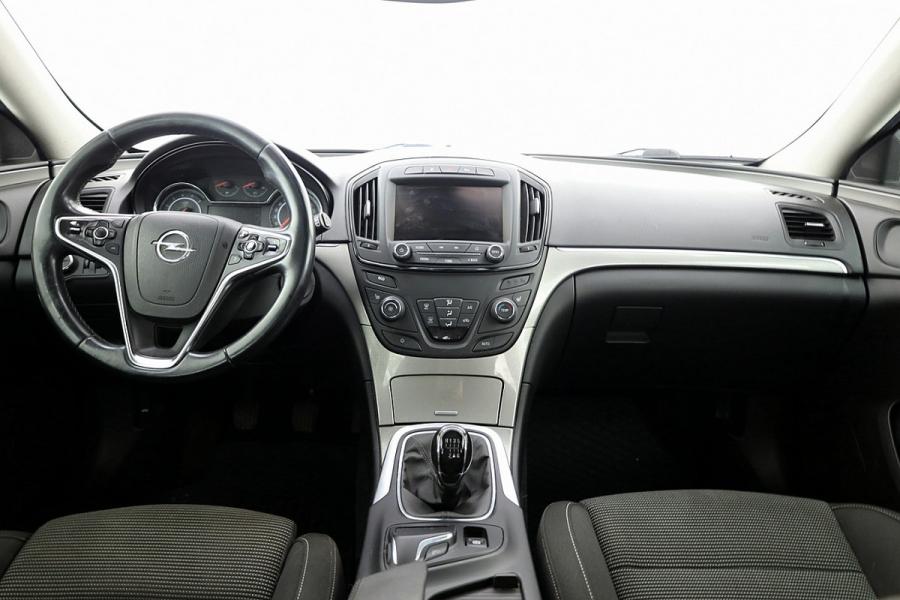 Black Opel Insignia 2014 in Tallinn, with an engine capacity of 2.00 L and mileage of 299 thousand km for 2899 €, photo 13 on AUTOMOTO.COM.LV