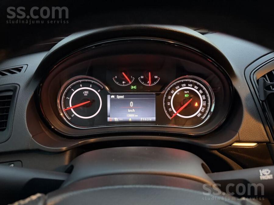 Black Opel Insignia 2014 in Riga, with an engine capacity of 2.00 L and mileage of 139 thousand km for 7900 €, photo 13 on AUTOMOTO.COM.LV
