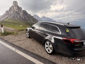 Black Opel Insignia 2014 in Riga, with an engine capacity of 2.00 L and mileage of 139 thousand km for 7900 €, photo 18 on AUTOMOTO.COM.LV