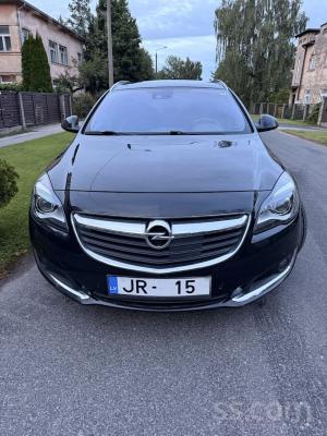 Black Opel Insignia 2014 in Riga, with an engine capacity of 2.00 L and mileage of 139 thousand km for 7900 €, photo 19 on AUTOMOTO.COM.LV