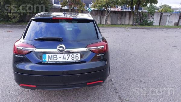 Melns Opel Insignia 2014 Rīga, ar dzinēja tilpumu 2.00 L un nobraukumu 265 tūkst. km par 4500 €, foto 10 vietnē AUTOMOTO.COM.LV
