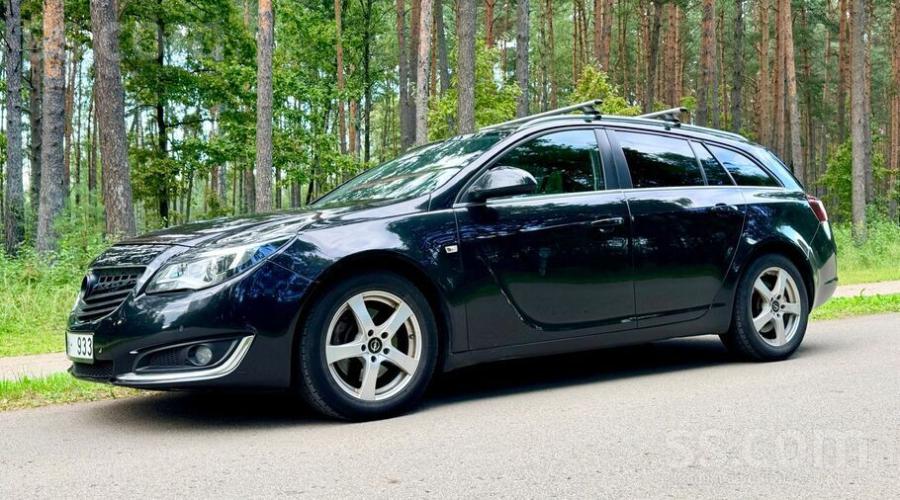 Black Opel Insignia 2014 in Riga, with an engine capacity of 2.00 L and mileage of 317 thousand km for 4000 €, photo 3 on AUTOMOTO.COM.LV