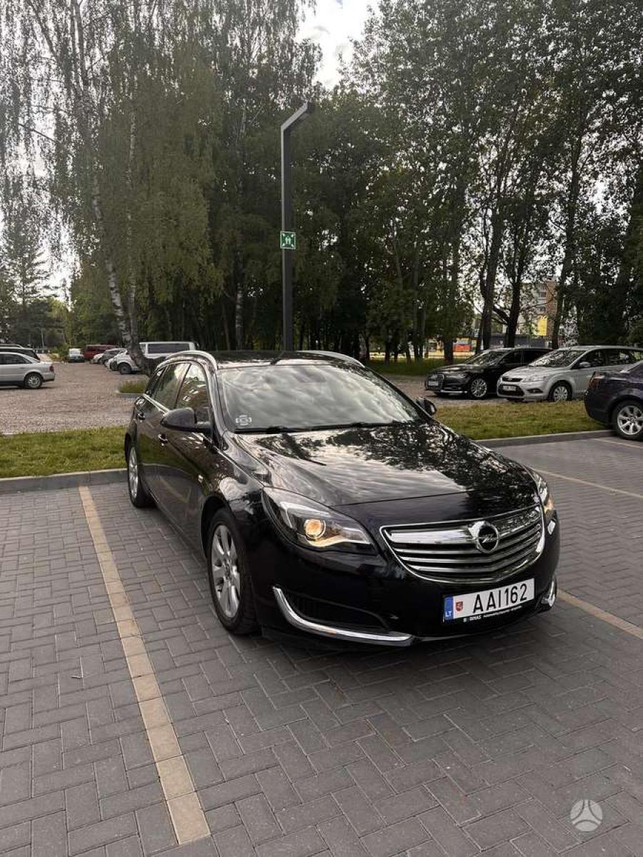 Black Opel Insignia 2014 in Kaunas, with an engine capacity of 1.96 L and mileage of 290 thousand km for 5100 €, photo 3 on AUTOMOTO.COM.LV