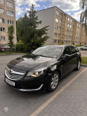 Black Opel Insignia 2014 in Kaunas, with an engine capacity of 1.96 L and mileage of 290 thousand km for 5100 €, photo 4 on AUTOMOTO.COM.LV