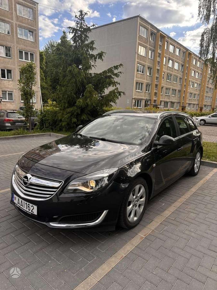 Black Opel Insignia 2014 in Kaunas, with an engine capacity of 1.96 L and mileage of 290 thousand km for 5100 €, photo 4 on AUTOMOTO.COM.LV