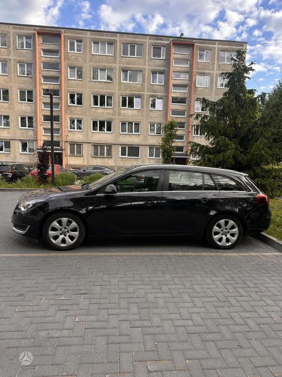 Black Opel Insignia 2014 in Kaunas, with an engine capacity of 1.96 L and mileage of 290 thousand km for 5100 €, photo 5 on AUTOMOTO.COM.LV