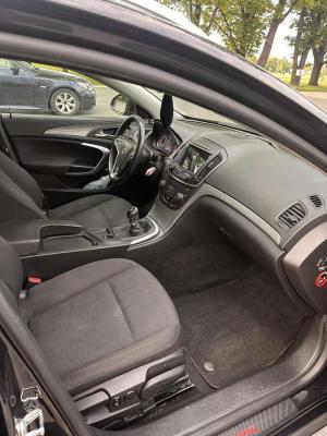 Black Opel Insignia 2014 in Kaunas, with an engine capacity of 1.96 L and mileage of 290 thousand km for 5100 €, photo 11 on AUTOMOTO.COM.LV