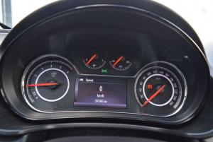 Black Opel Insignia 2014 in Vilnius, with an engine capacity of 1.96 L and mileage of 241 thousand km for 4750 €, photo 16 on AUTOMOTO.COM.LV