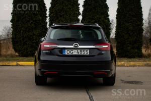 Black Opel Insignia 2014 in Jelgava, with an engine capacity of 2.00 L and mileage of 304 thousand km for 4900 €, photo 6 on AUTOMOTO.COM.LV