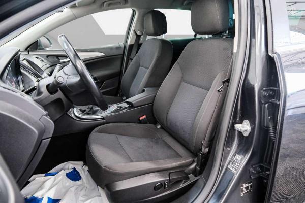 Melns Opel Insignia 2014 Kauņa, ar dzinēja tilpumu 2.00 L un nobraukumu 286 tūkst. km par 5490 €, foto 6 vietnē AUTOMOTO.COM.LV