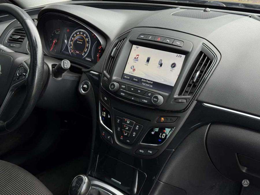 Black Opel Insignia 2014 in Vilnius, with an engine capacity of 1.96 L and mileage of 213 thousand km for 5800 €, photo 8 on AUTOMOTO.COM.LV