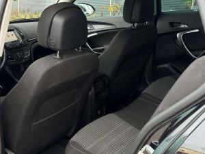 Black Opel Insignia 2014 in Vilnius, with an engine capacity of 1.96 L and mileage of 213 thousand km for 5800 €, photo 11 on AUTOMOTO.COM.LV