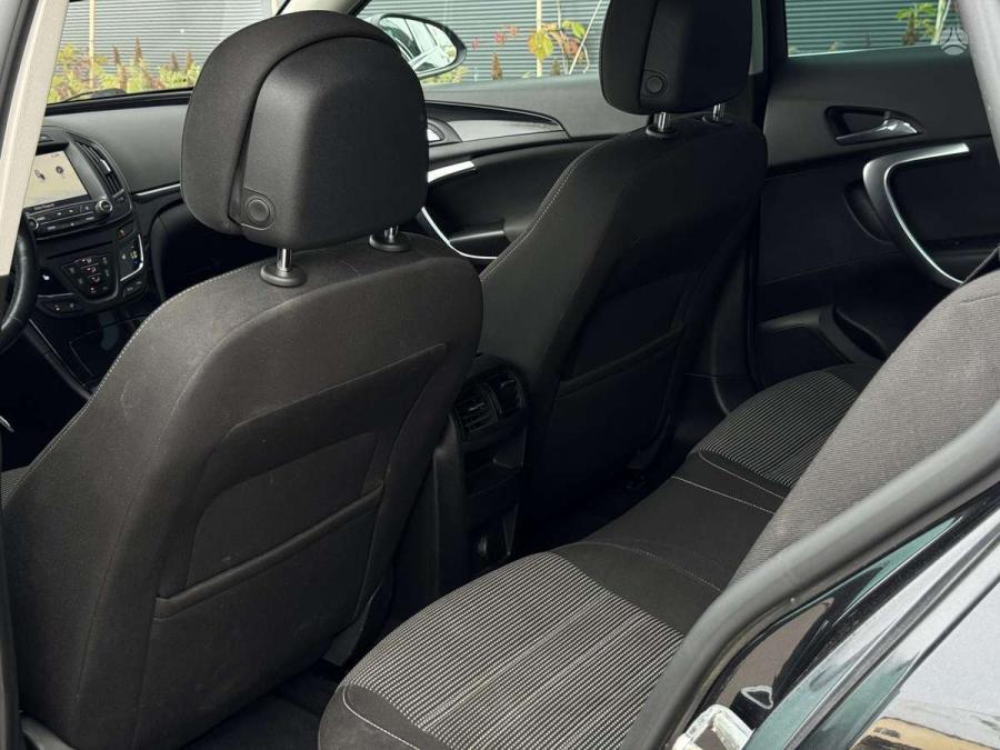 Black Opel Insignia 2014 in Vilnius, with an engine capacity of 1.96 L and mileage of 213 thousand km for 5800 €, photo 11 on AUTOMOTO.COM.LV