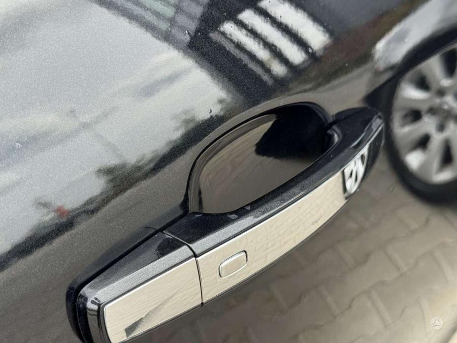 Black Opel Insignia 2014 in Vilnius, with an engine capacity of 1.96 L and mileage of 213 thousand km for 5800 €, photo 13 on AUTOMOTO.COM.LV
