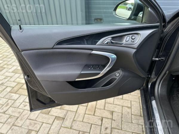 Melns Opel Insignia 2014 Talsi, ar dzinēja tilpumu 2.00 L un nobraukumu 282 tūkst. km par 4970 €, foto 10 vietnē AUTOMOTO.COM.LV