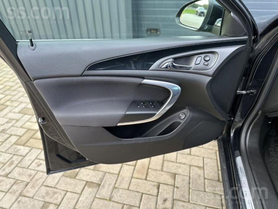 Melns Opel Insignia 2014 Talsi, ar dzinēja tilpumu 2.00 L un nobraukumu 282 tūkst. km par 4970 €, foto 10 vietnē AUTOMOTO.COM.LV