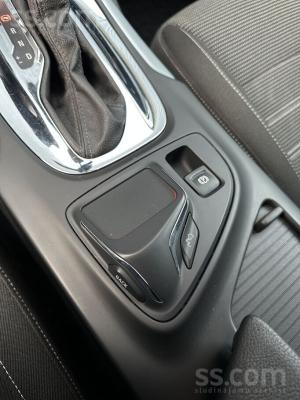 Melns Opel Insignia 2014 Talsi, ar dzinēja tilpumu 2.00 L un nobraukumu 282 tūkst. km par 4970 €, foto 28 vietnē AUTOMOTO.COM.LV
