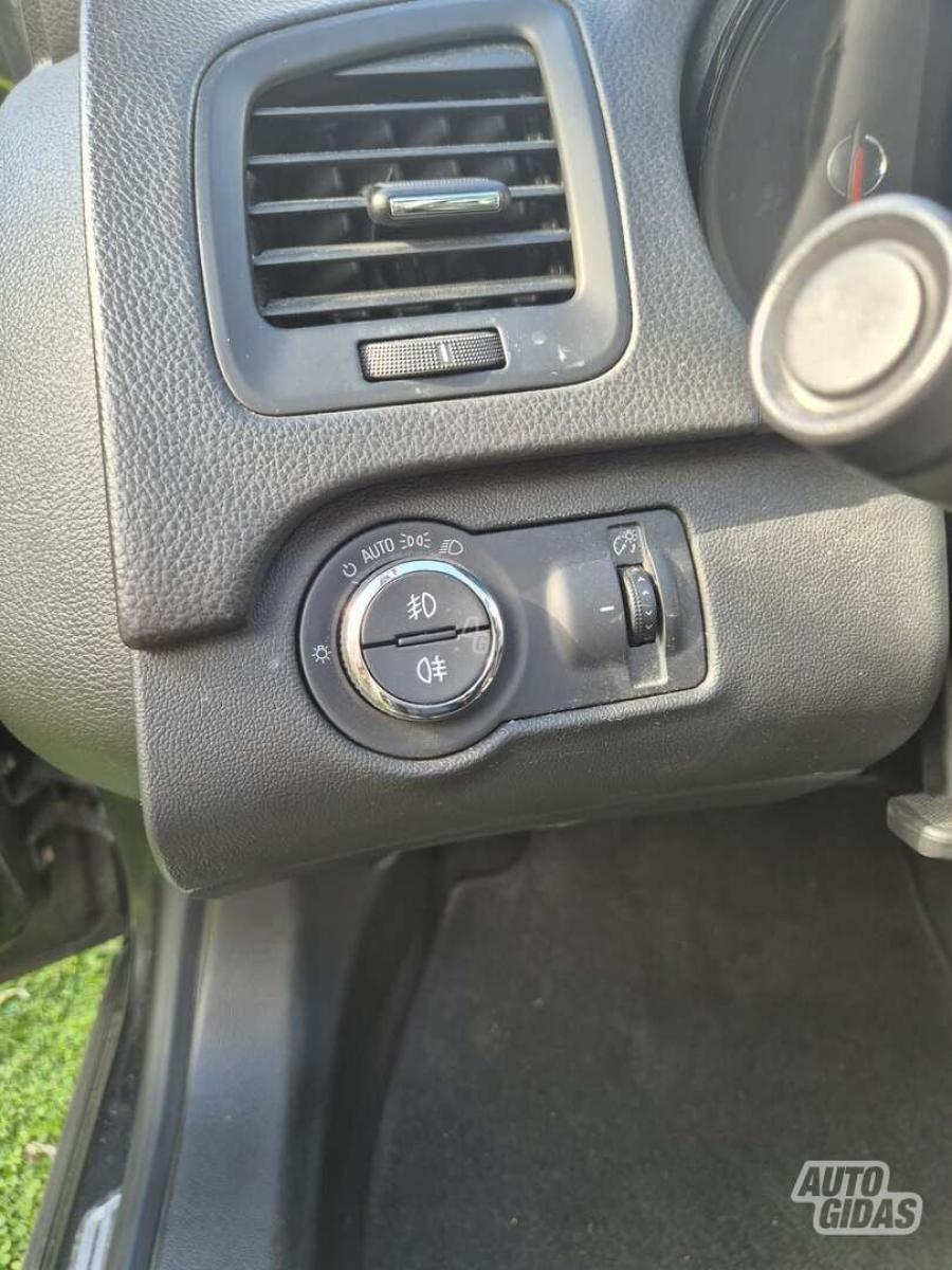Black Opel Insignia 2014 in Kaunas, with an engine capacity of 2.00 L and mileage of 197 thousand km for 5250 €, photo 18 on AUTOMOTO.COM.LV