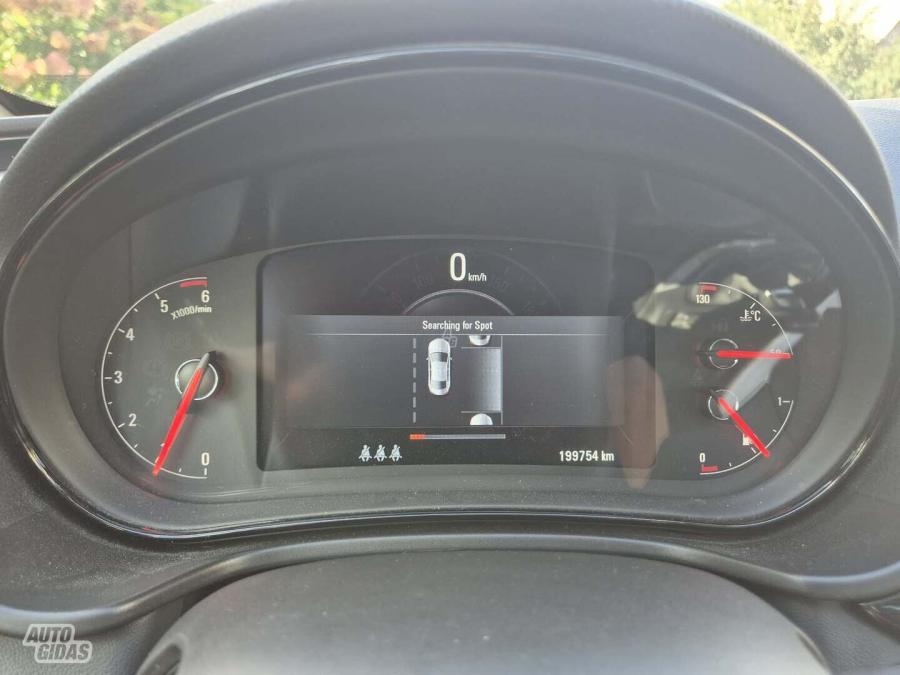 Black Opel Insignia 2014 in Kaunas, with an engine capacity of 2.00 L and mileage of 197 thousand km for 5250 €, photo 28 on AUTOMOTO.COM.LV