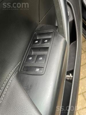 Melns Opel Insignia 2014 Cēsis, ar dzinēja tilpumu 2.00 L un nobraukumu 303 tūkst. km par 6500 €, foto 13 vietnē AUTOMOTO.COM.LV