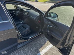 Black Opel Insignia 2014 in Vilnius, with an engine capacity of 2.00 L and mileage of 262 thousand km for 6400 €, photo 15 on AUTOMOTO.COM.LV