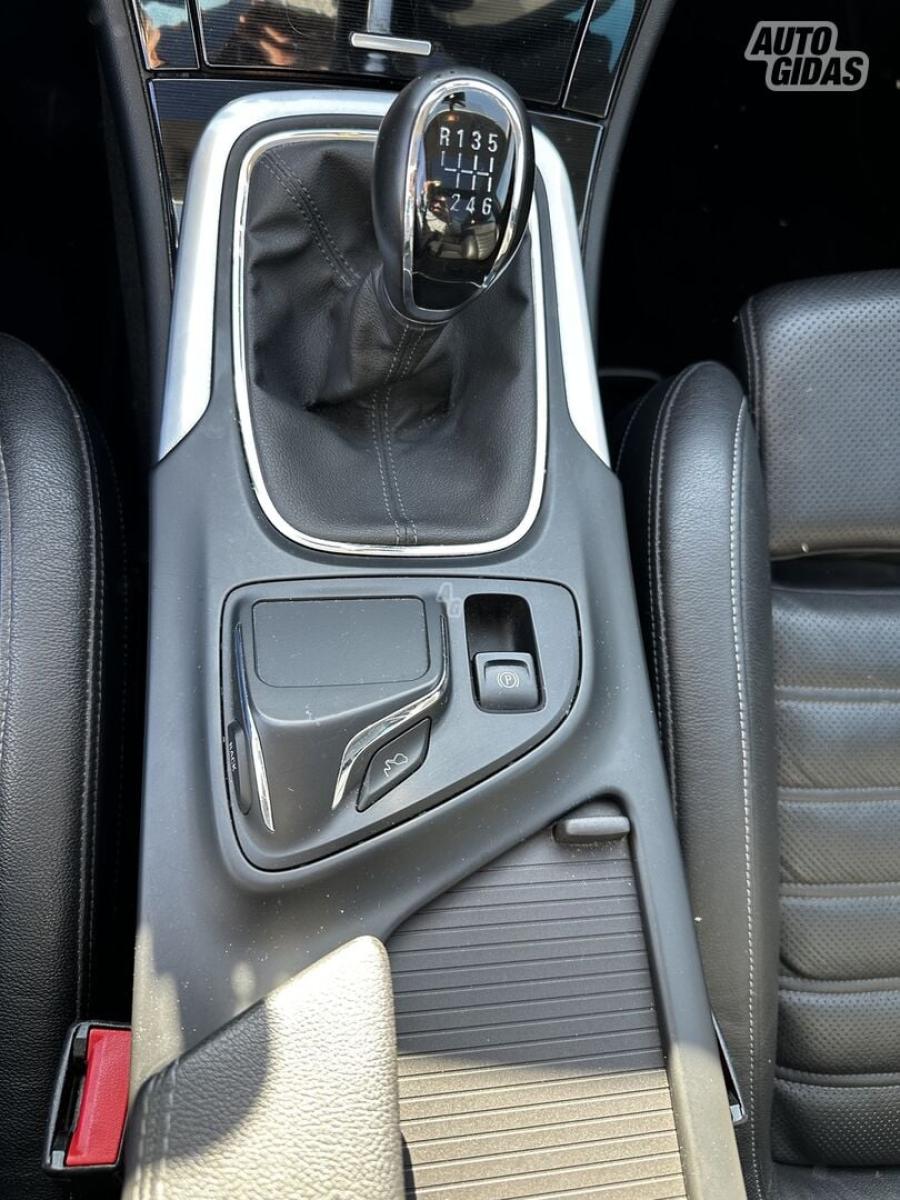 Black Opel Insignia 2014 in Vilnius, with an engine capacity of 2.00 L and mileage of 262 thousand km for 6400 €, photo 21 on AUTOMOTO.COM.LV