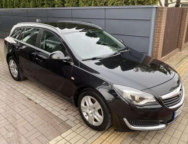Black Opel Insignia 2015 in Marijampole, with an engine capacity of 1.96 L and mileage of 204 thousand km for 5850 €, photo 11 on AUTOMOTO.COM.LV