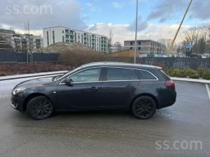 Melns Opel Insignia 2015 Rīga, ar dzinēja tilpumu 2.00 L un nobraukumu 176 tūkst. km par 7100 €, foto  vietnē AUTOMOTO.COM.LV
