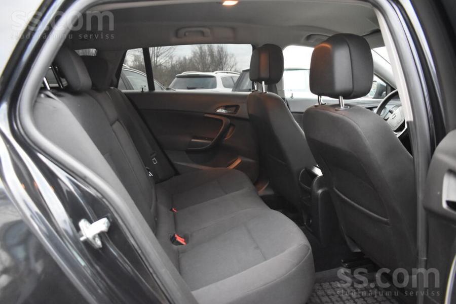Black Opel Insignia 2015 in Kuldiga, with an engine capacity of 2.00 L and mileage of 0 thousand km for 6350 €, photo 6 on AUTOMOTO.COM.LV