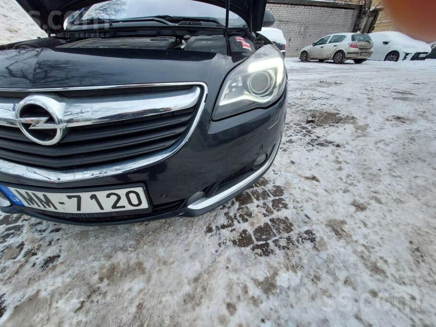 Black Opel Insignia 2015 in Riga, with an engine capacity of 2.00 L and mileage of 355 thousand km for 4800 €, photo 15 on AUTOMOTO.COM.LV