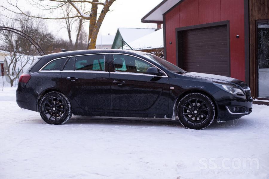 Melns Opel Insignia 2015 Rēzekne, ar dzinēja tilpumu 2.00 L un nobraukumu 230 tūkst. km par 6500 €, foto 3 vietnē AUTOMOTO.COM.LV
