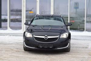 Black Opel Insignia 2015 in Vilnius, with an engine capacity of 1.60 L and mileage of 254 thousand km for 6550 €, photo 2 on AUTOMOTO.COM.LV