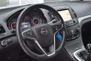 Black Opel Insignia 2015 in Vilnius, with an engine capacity of 1.60 L and mileage of 254 thousand km for 6550 €, photo 10 on AUTOMOTO.COM.LV