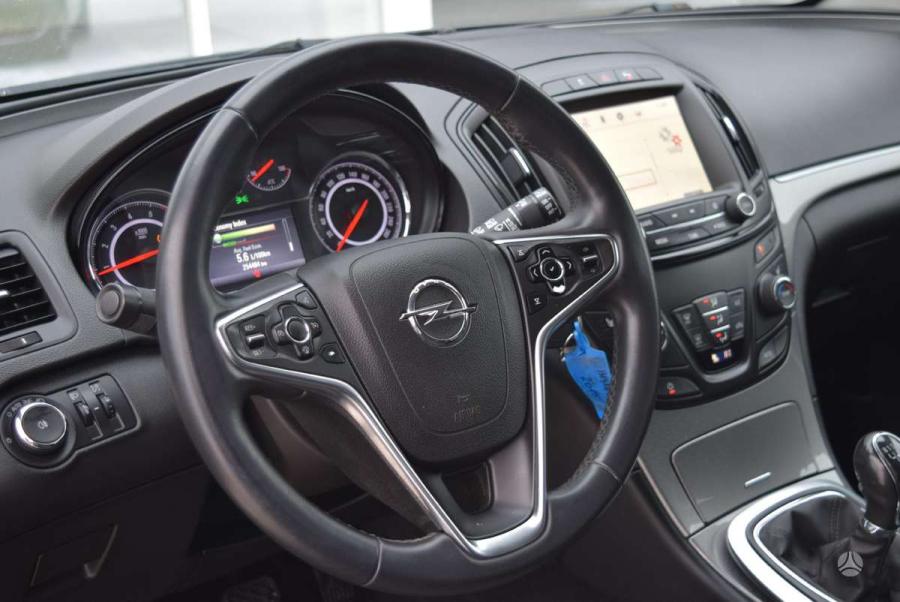 Black Opel Insignia 2015 in Vilnius, with an engine capacity of 1.60 L and mileage of 254 thousand km for 6550 €, photo 10 on AUTOMOTO.COM.LV