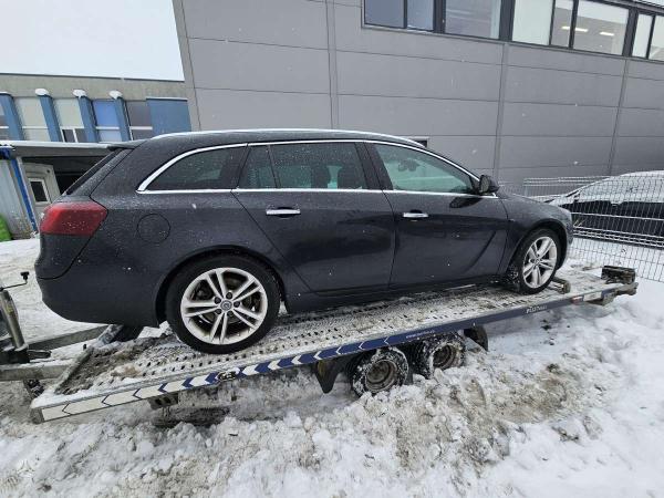 Black Opel Insignia 2015 in Kaunas, with an engine capacity of 1.96 L and mileage of 246 thousand km for 4150 €, photo 4 on AUTOMOTO.COM.LV