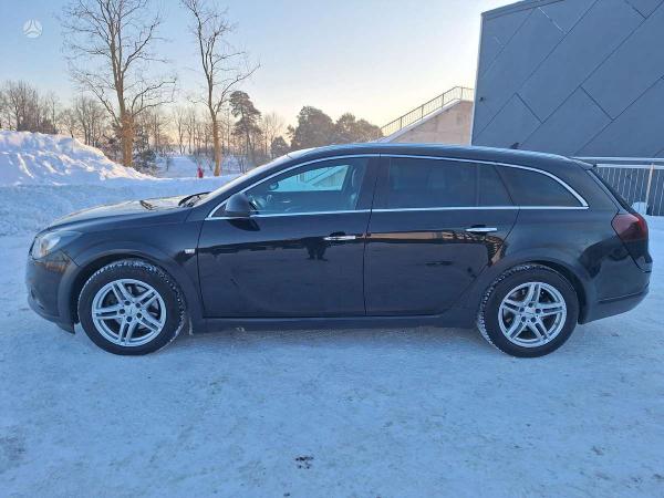 Black Opel Insignia 2015 in Jonava, with an engine capacity of 1.96 L and mileage of 223 thousand km for 6600 €, photo 5 on AUTOMOTO.COM.LV