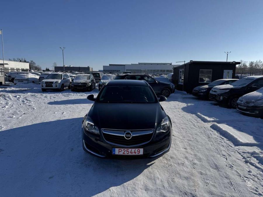 Black Opel Insignia 2015 in Marijampole, with an engine capacity of 1.96 L and mileage of 283 thousand km for 5650 €, photo 1 on AUTOMOTO.COM.LV