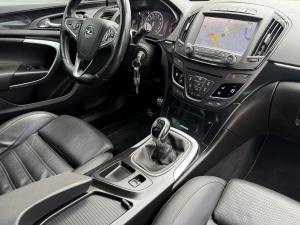 Black Opel Insignia 2015 in Vilnius, with an engine capacity of 2.00 L and mileage of 160 thousand km for 6900 €, photo 14 on AUTOMOTO.COM.LV